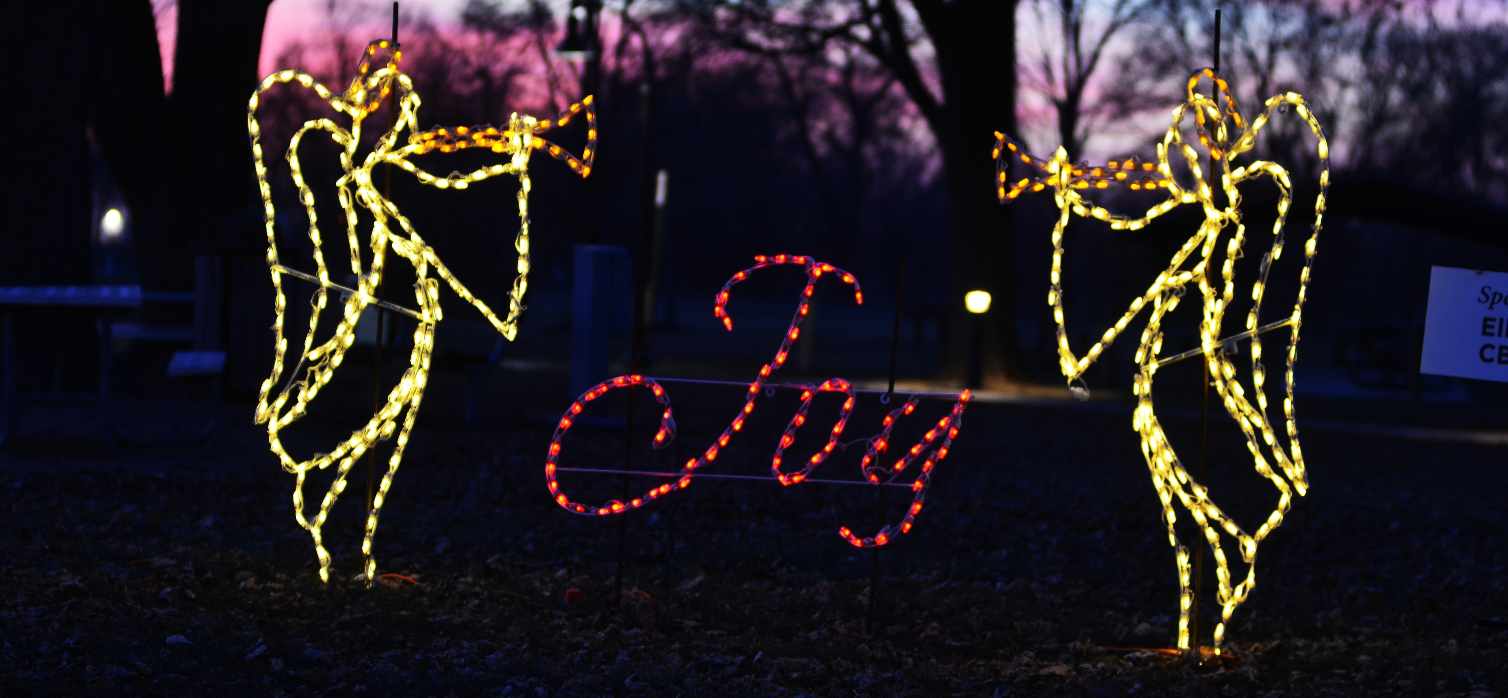 Lighted Displays – Brite Ideas Decorating